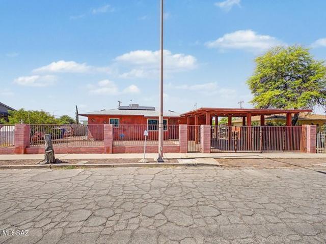 2826 E Rickey Vis, Tucson, AZ 85713