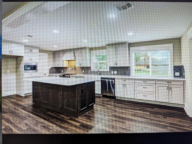 2826 edgewood Drive