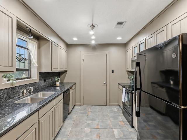 2826 Forestwood Drive