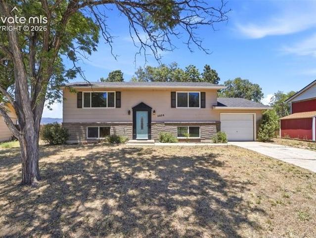 2826 Pinnacle Dr, Colorado Springs, CO 80910
