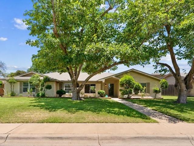 2826 Stutz Ct, Midland, TX 79705