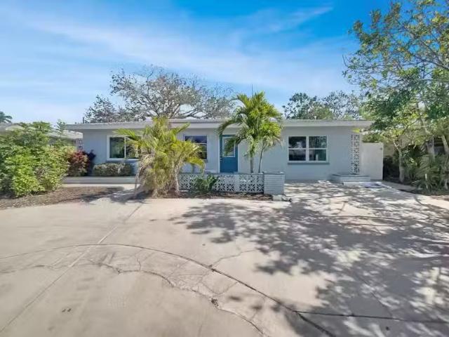 2826 46th St S, Gulfport, FL 33711 MLS O6294167