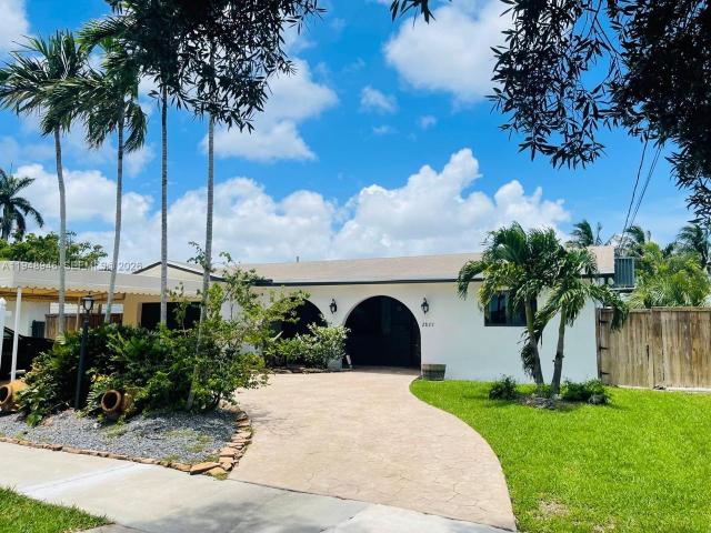 2827 McKinley St, Hollywood, FL 33020 | MLS #A11948