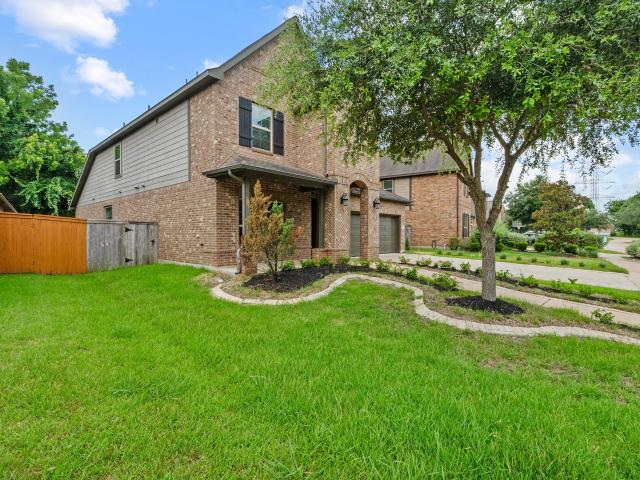 2827 Monarch Crossing