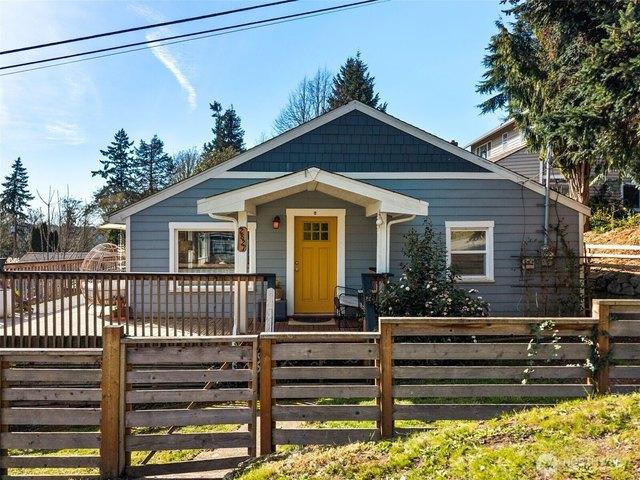 2827 NE Alder St, Bremerton, WA 98310
