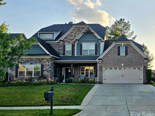 2827 Donegal Dr, Kannapolis, NC 28081