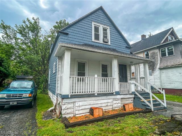 2827 E 119th Street
