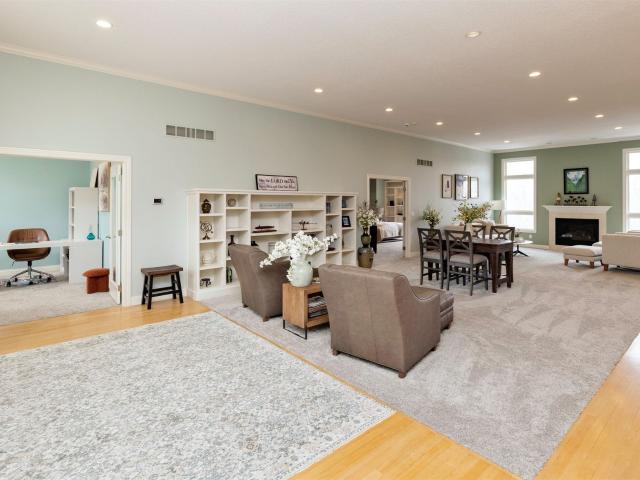 2827 SW 30th St, Des Moines, IA