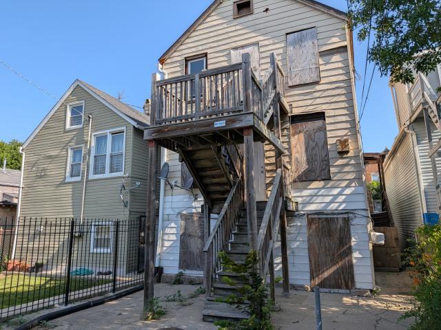 2827 W 22nd Place