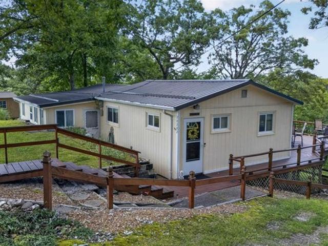 28282 Bluff Rd, Warsaw, MO 65355