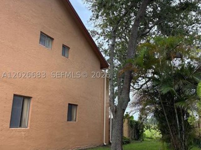 2828 NW 80th Ave, Sunrise, FL 33322