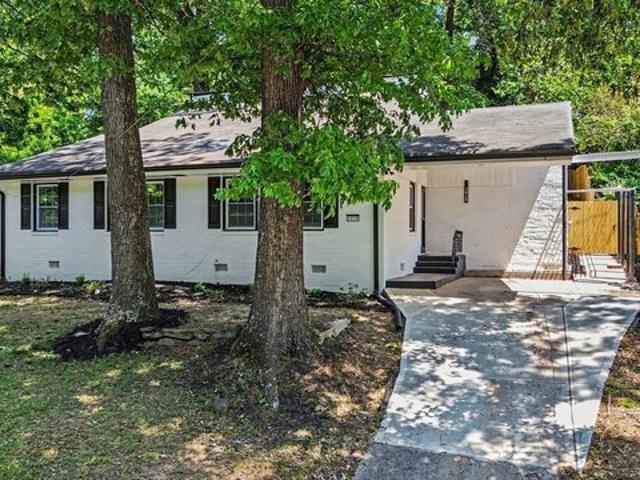 2828 Cloverhurst Dr, Atlanta, GA 30344