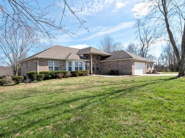 2828 Driver Rd, Lafayette, TN 37083
