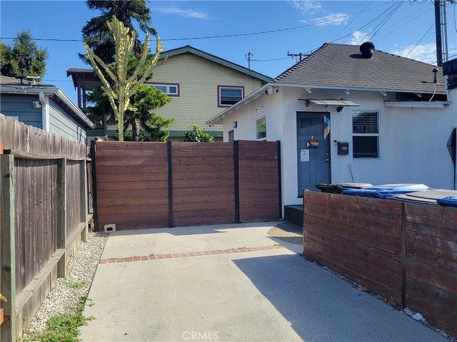2828 E 10th St, Long Beach, CA 90804