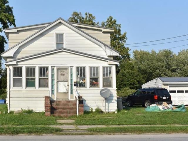2828 Lake Avenue