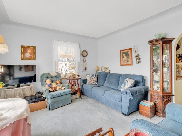 2828 Lakeshore Road