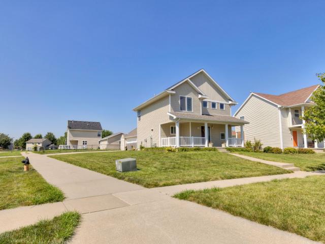 2828 SW White Birch Drive