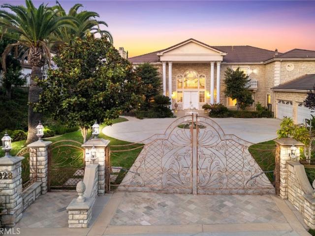 2828 Water Course Drive