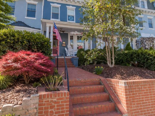 2828 27th St NW, Washington, DC 20008 | MLS #DCDC2245 | Compass