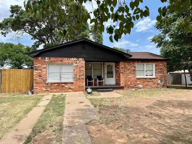 282962 E 1800 Rd, Comanche, OK 73529