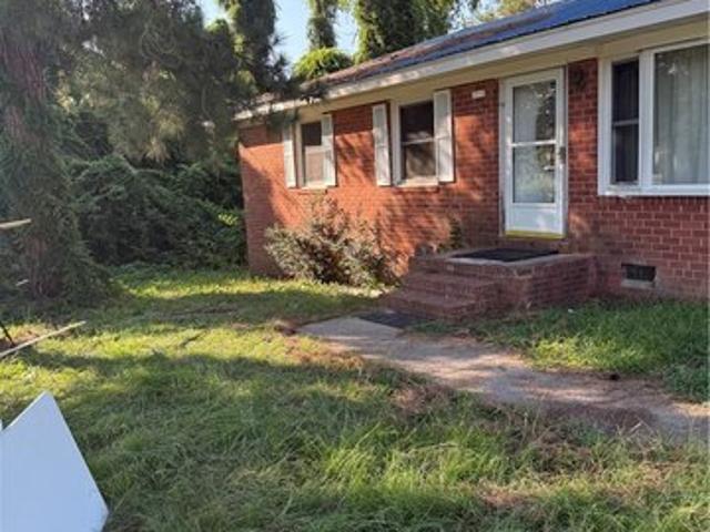 2829 Brookhaven Dr, Sanford, NC 27330