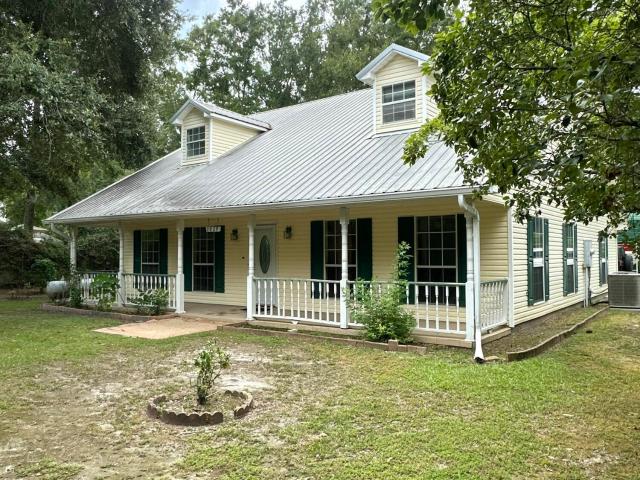 2829 Dolphin Drive