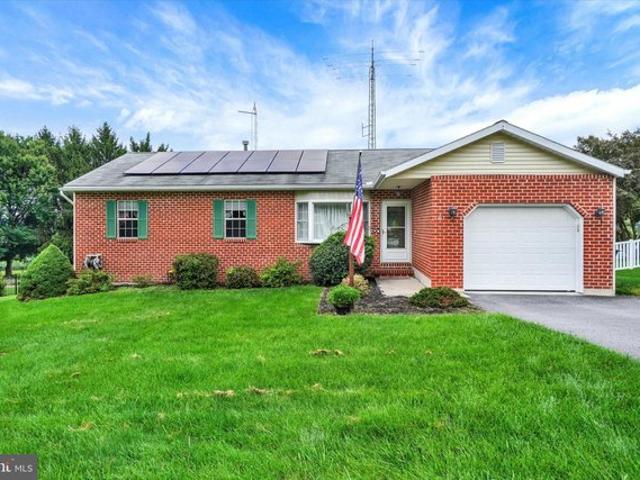 2829 Glen Hollow Dr, York, PA 17406