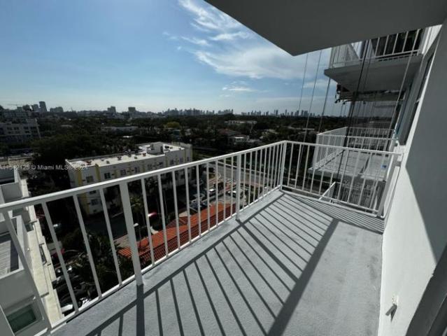 2829 Indian Creek Dr #909, Miami Beach, FL 33140