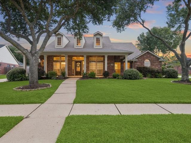 2829 Love Ct, Friendswood, TX 77546
