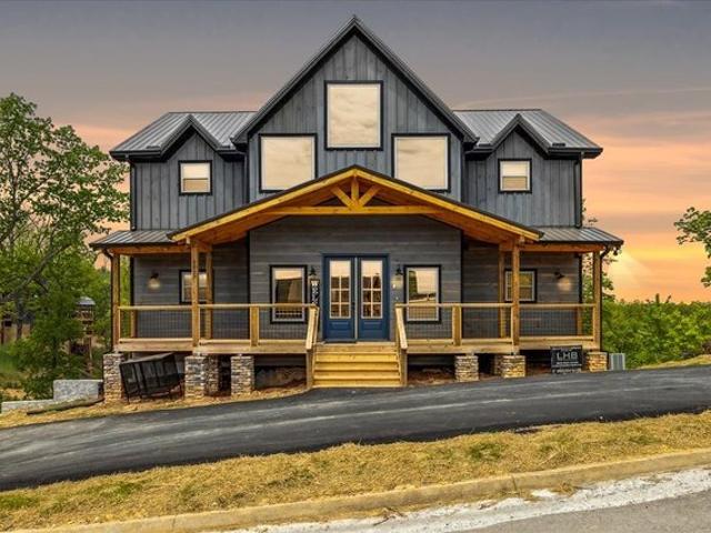 2829 Red Sky Dr, Sevierville, TN 37862