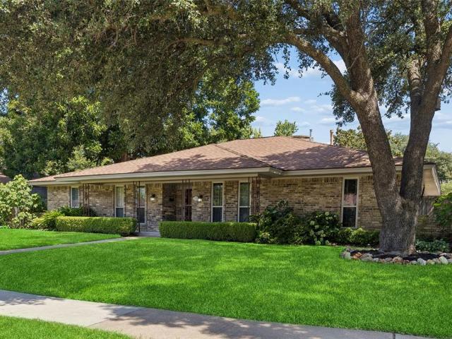 2829 Teakwood Lane