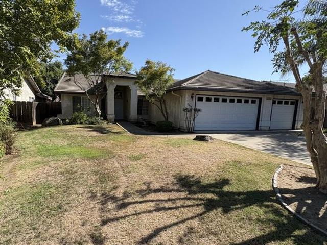 2829 W Harold Ave, Visalia, CA 93291