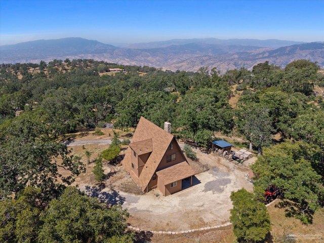 28207 Oaks Rancho Rd, Keene, CA 93531