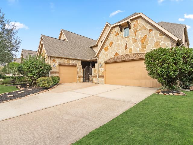 28206 Green Forest Bluff Trail