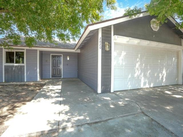2820 N Willis St, Visalia, CA 93291