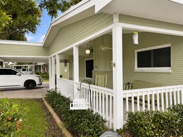 2820 Oleander Lane