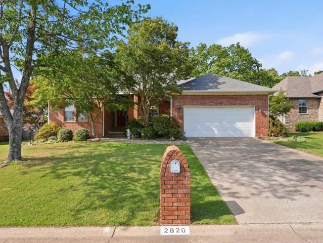 2820 Anna Ln, Conway, AR 72034