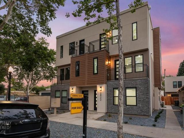 2820 D St, Sacramento, CA 95816