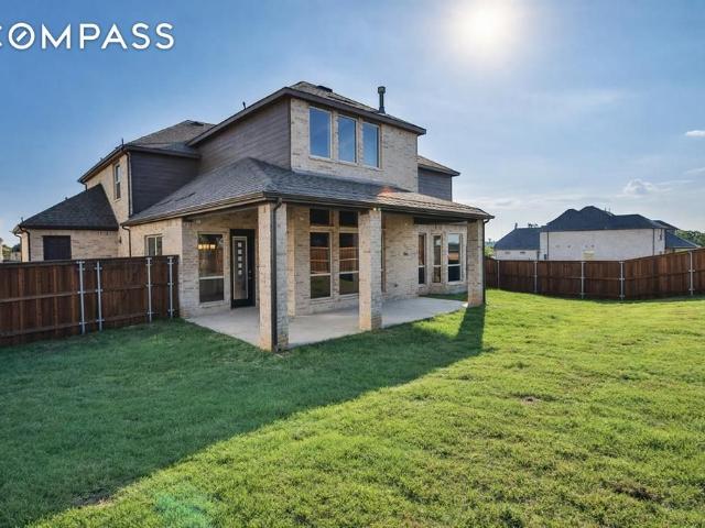 2820 Fountain Park Dr, Celina, TX
