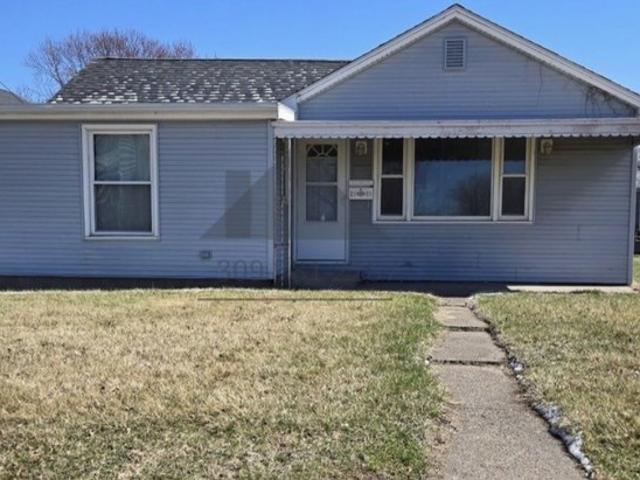 2820 Kennedy Dr, East Moline, IL 61244