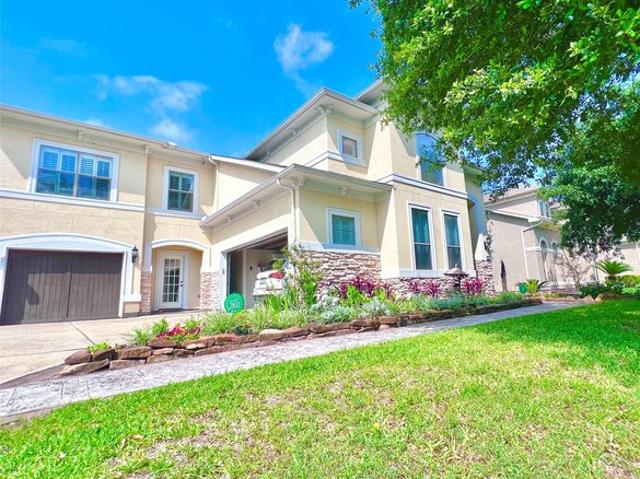2820 S Cotswold Manor Dr, Houston, TX 77339