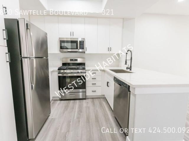 2820 Sawtelle Gorgeous, fully renovated building located in West Los Angeles