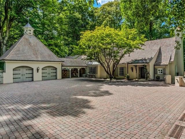 2820 Thornfield Rd, Winston Salem, NC 27106