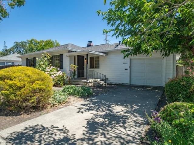 2820 Village Side Dr, Santa Rosa, CA 95405