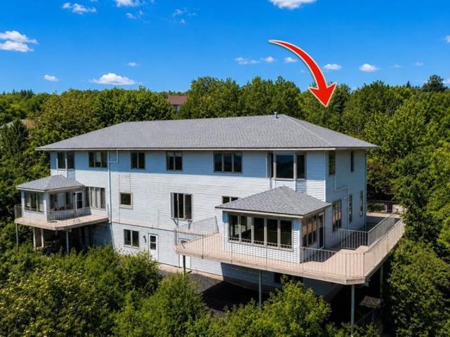 2820 W 15th St, Duluth, MN 55806