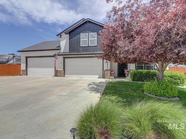 2820 W Paula Red