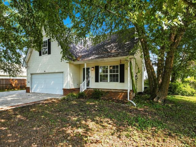 2820 Weybridge Dr