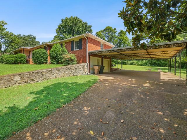 2820 Windemere Dr