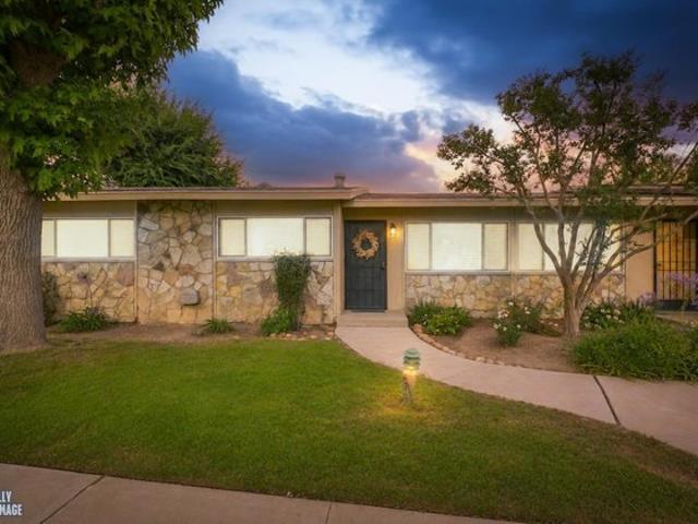 2821 Oswell St, Bakersfield, CA 93306