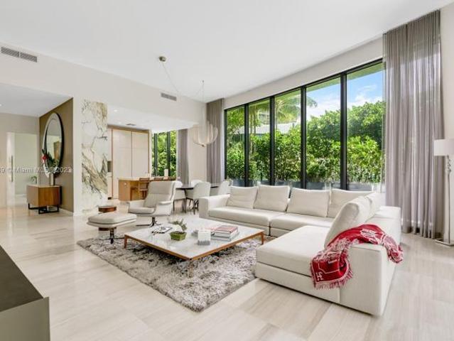 2821 Bayshore Dr S #4D, Miami, FL 33133
